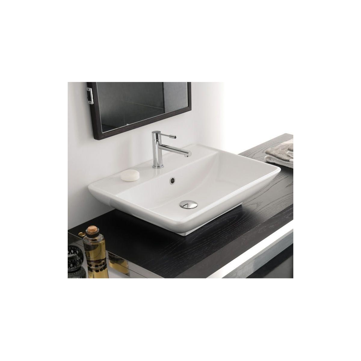 Nameeks Scarabeo 8046/R-One Hole Scarabeo | Build.com