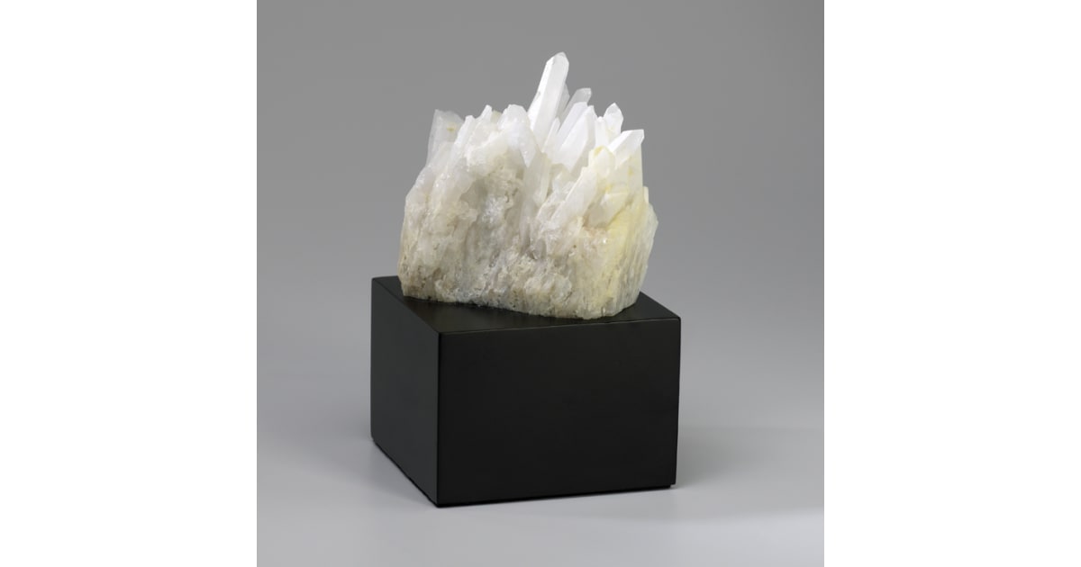 Cyan Design 02583 6.75" Large Quartz Table Accent | Build.com