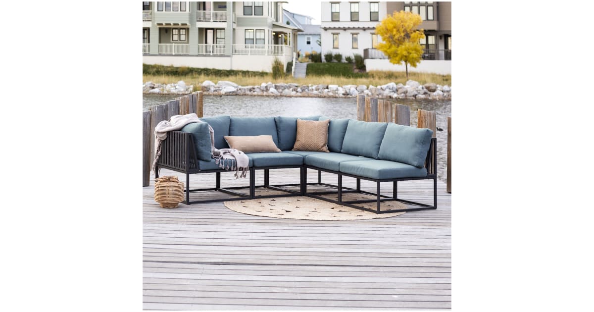 Delacora BDORTRI5PBU Fenwick Isle 5 Piece Outdoor Modular Sectional ...