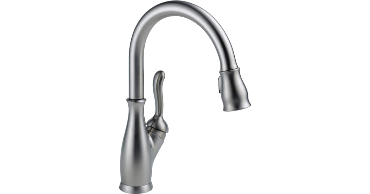 Delta 9178-AR-DST Leland Pull-Down Kitchen Faucet with Magnetic Docking ...