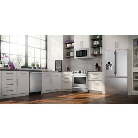 Frigidaire FPEH3077RF 30 Inch Wide 5.1 Cu. Ft. Free Standing Electric ...