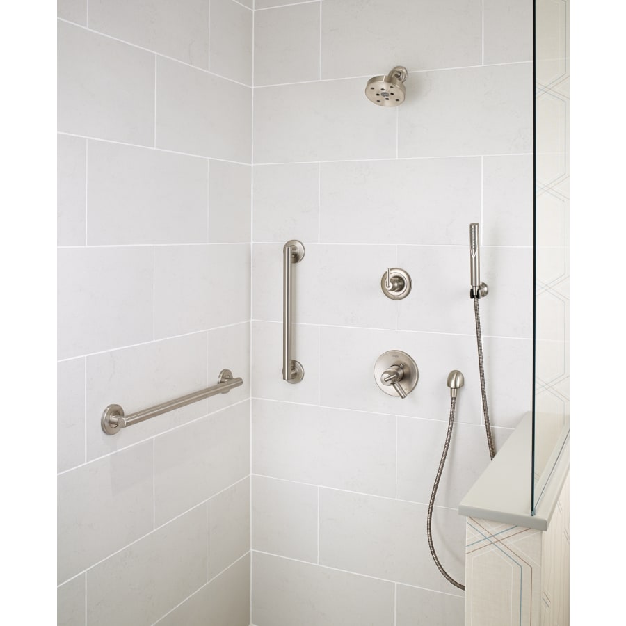 Delta 41818 SS 18 Grab Bar with Concealed Mounting Build